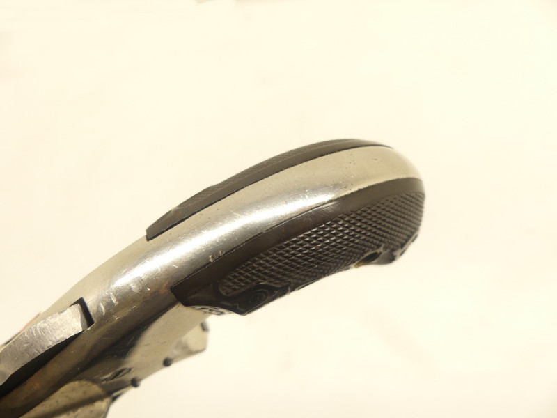 REVOLVER WHITE STAR.