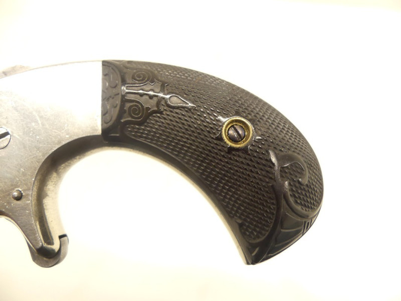 REVOLVER WHITE STAR.