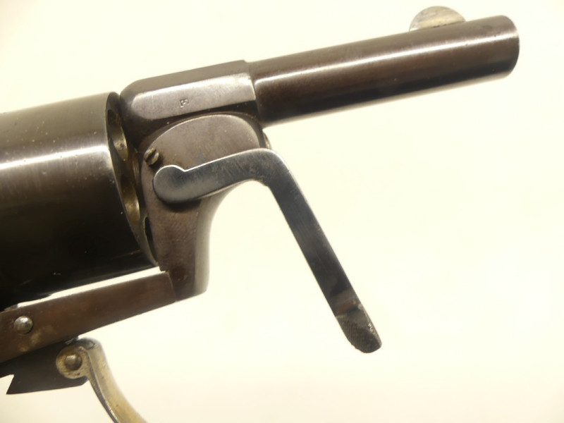 REVOLVER GALAND A CLE.