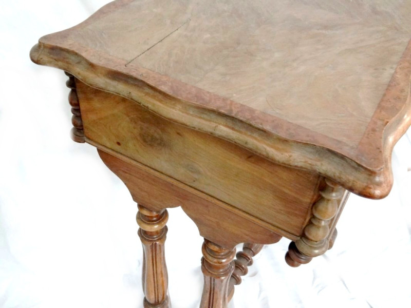 COIFFEUSE BELLE EPOQUE.