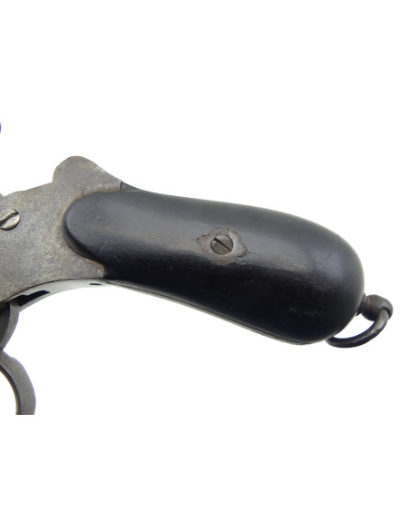 REVOLVER A BROCHE CALIBRE 12mm.